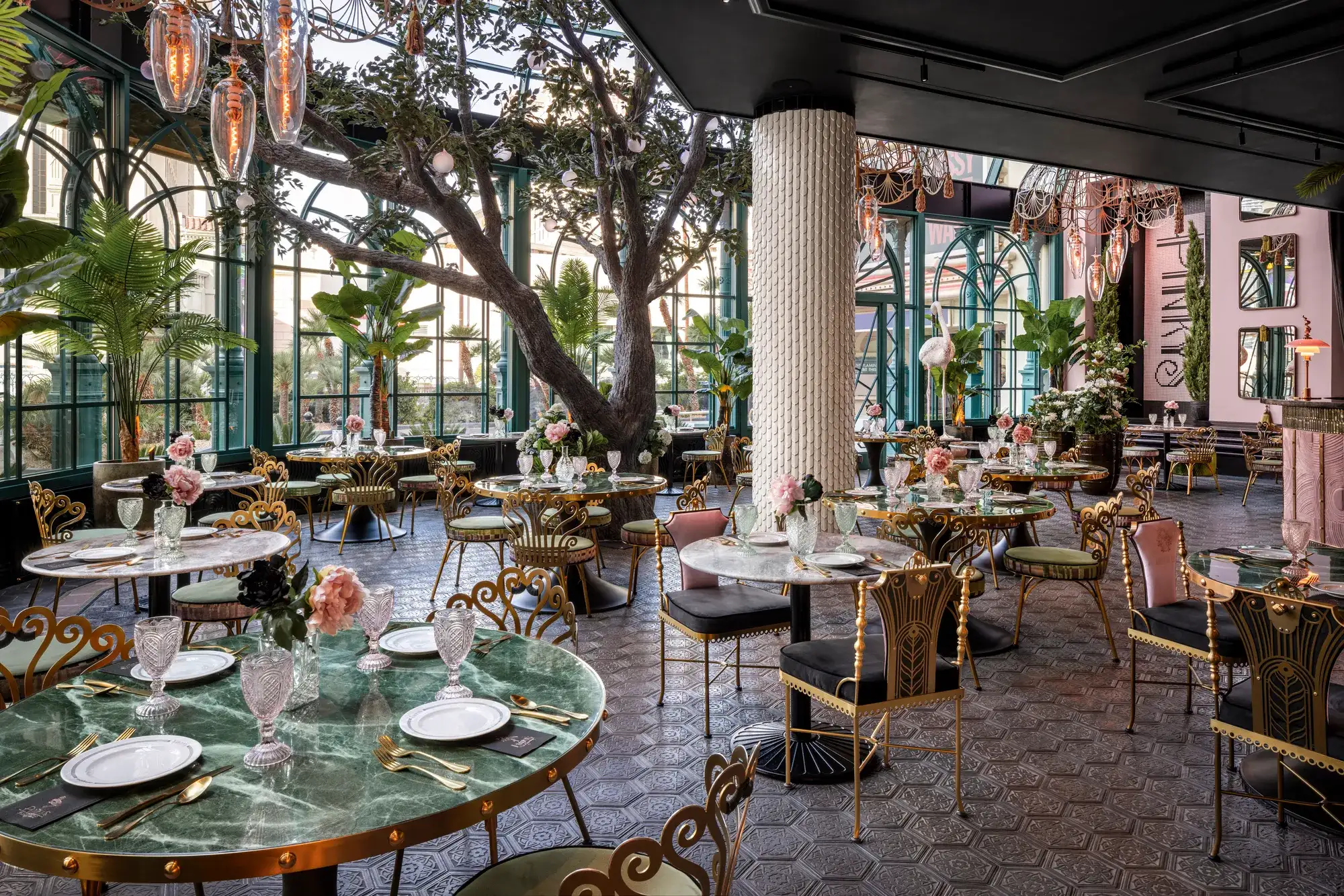 Cocktail Lounge Small Plates - Pinky’s by Vanderpump Las Vegas