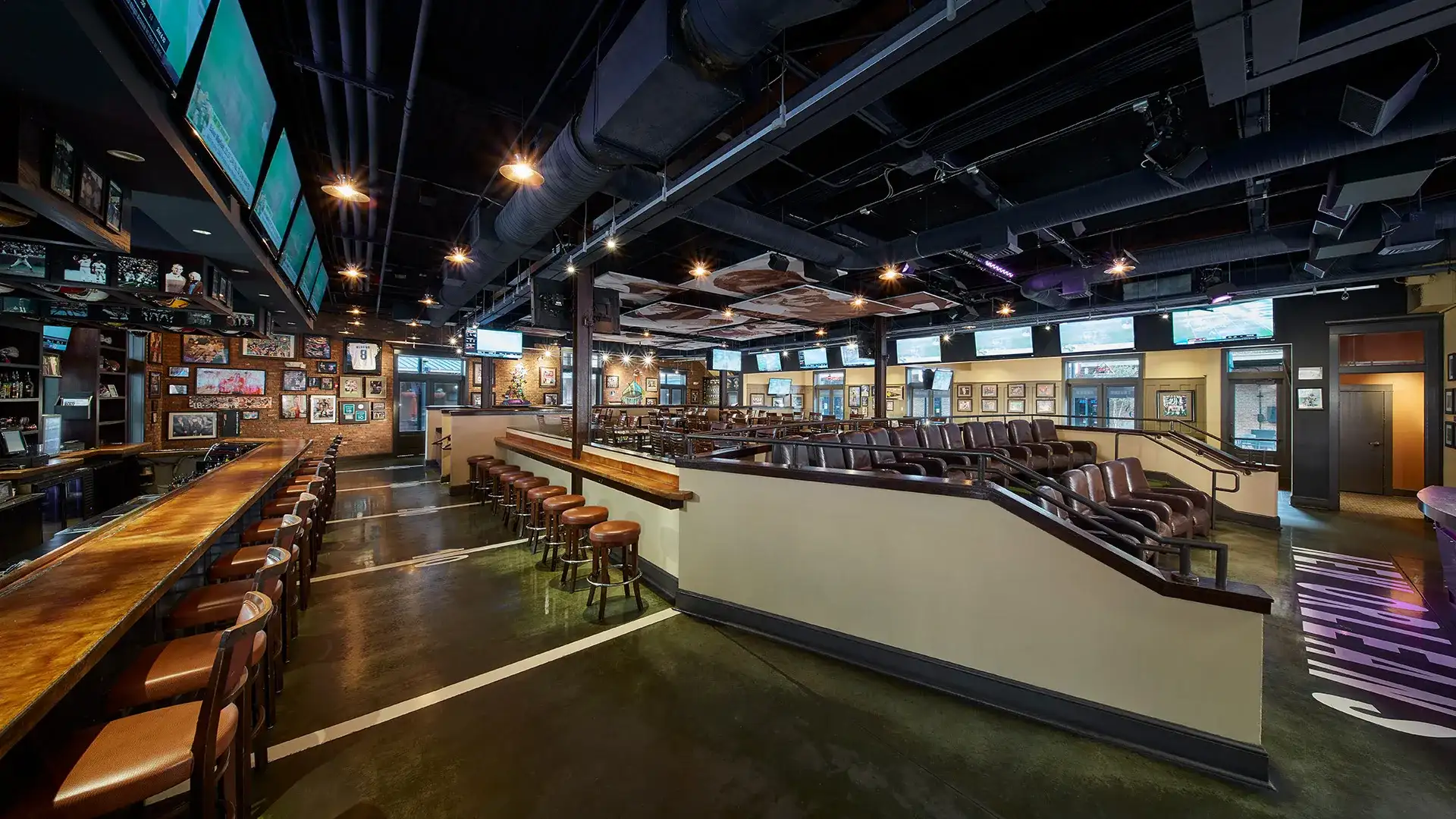 Manning's Sports Bar & Grill - Caesars New Orleans