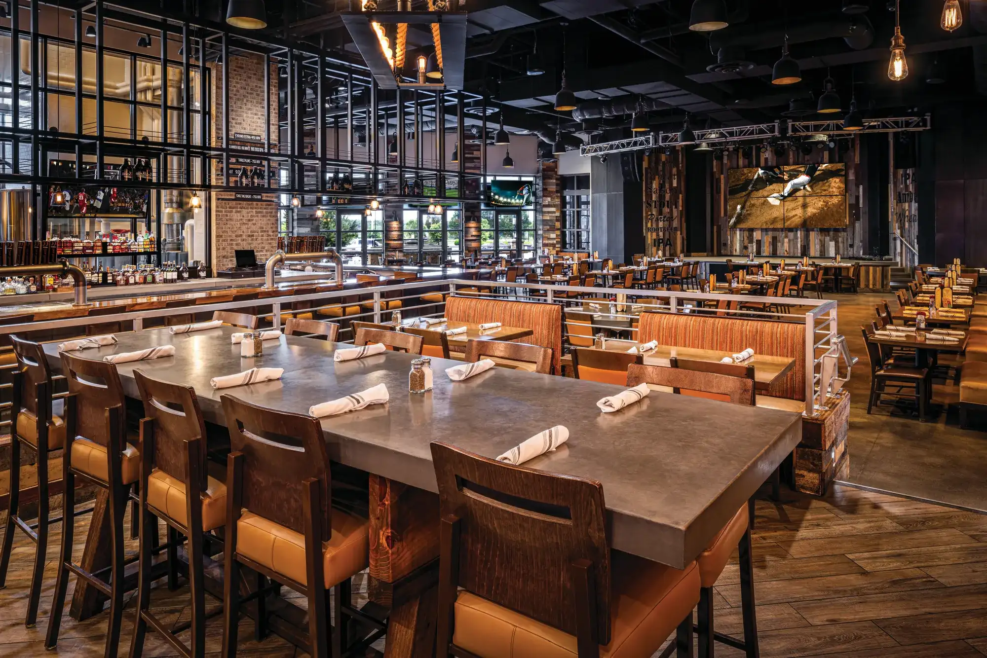 Columbus Craft Beer Brewpub & Sports Bar - The Brew Brothers