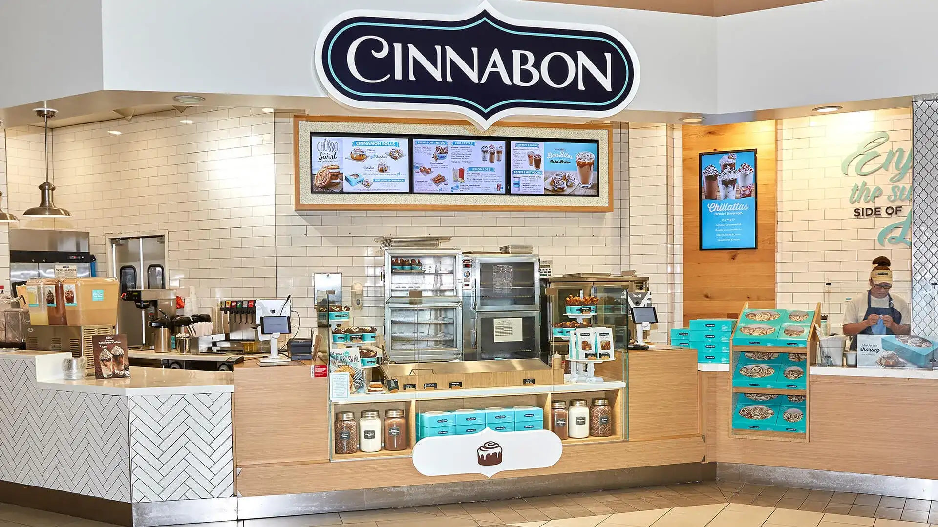 Cinnabon at Harrah’s Laughlin - Fresh Cinnamon Rolls, Coffee