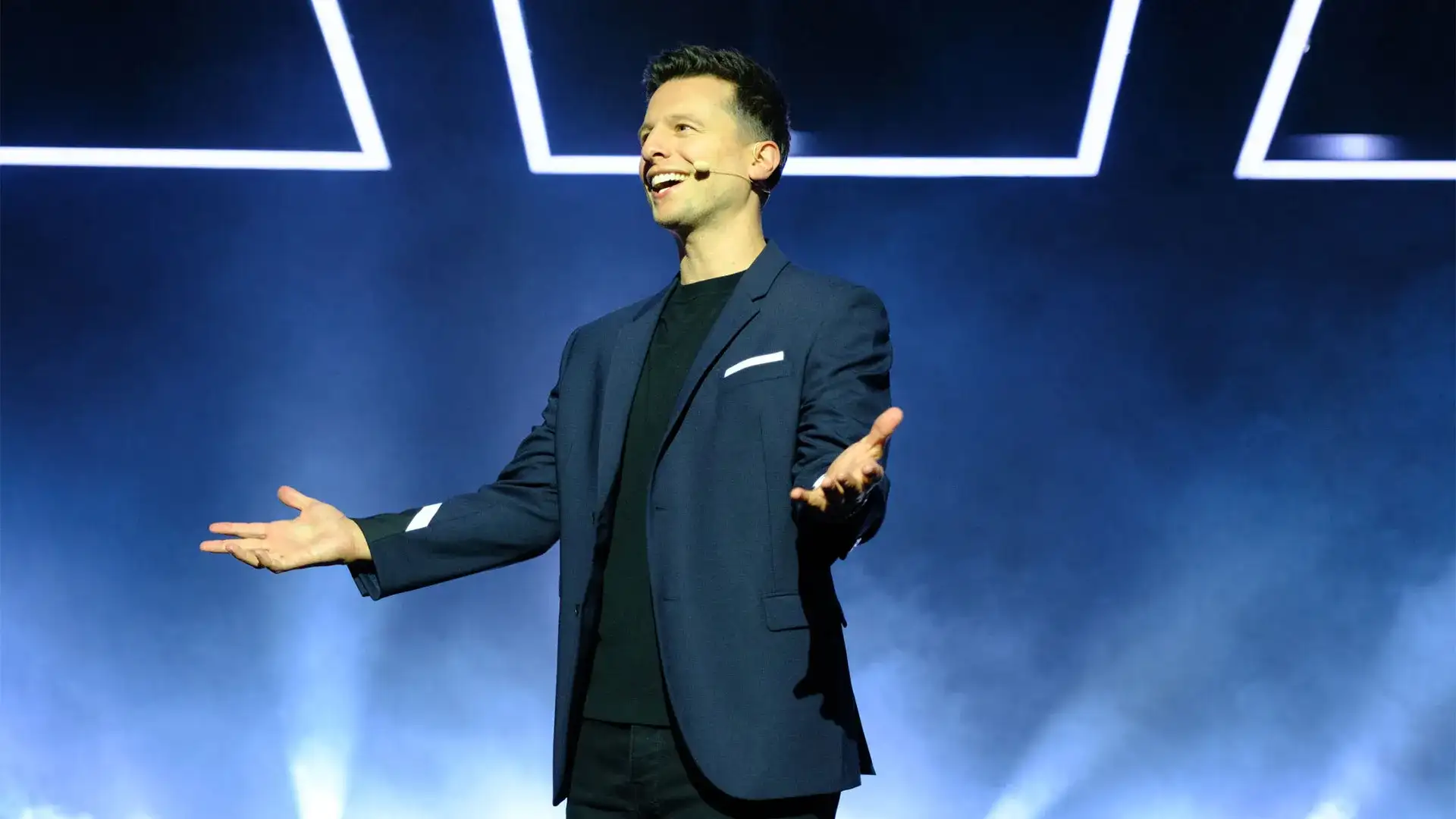 Mat Franco Magic Show Las Vegas – Interactive Illusions at The LINQ