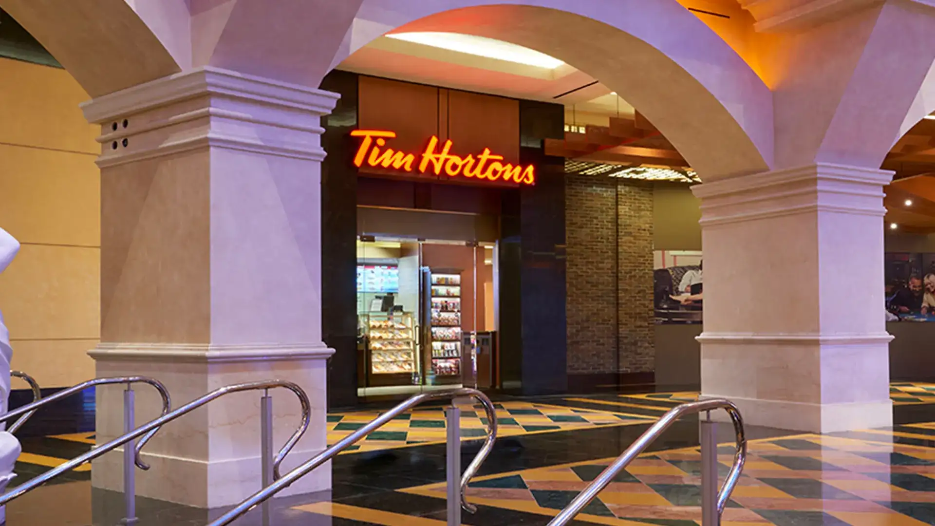 24 Hour Coffee Shop Windsor With Donuts & Snacks - Caesars